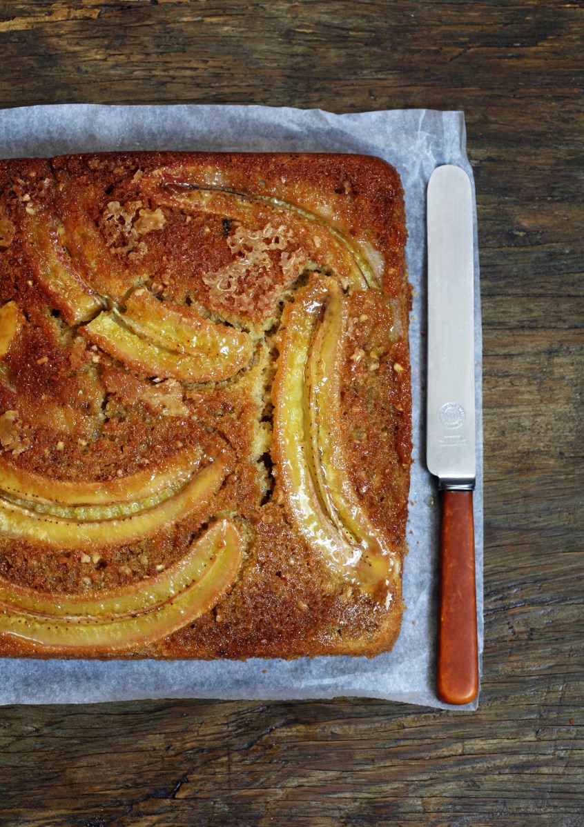 Krydret banankake med yoghurt og hasselnøtter – A Norwegian who cooks ...